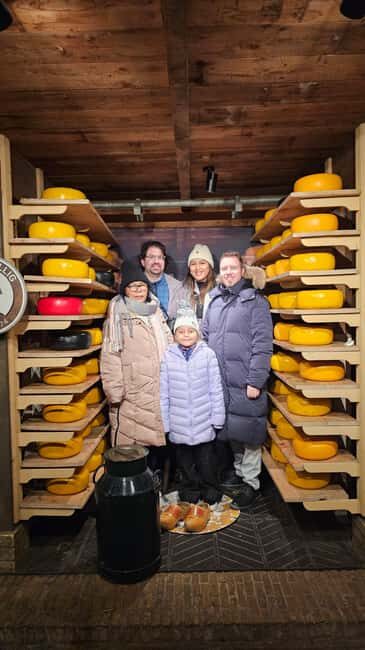 Private tour Mercedes Van, Zaandam, Zaanse Schans & Volendam - Transportation and Timing