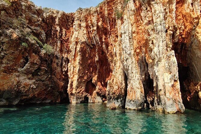 Private tour of Pakleni islands, Red Cliffs & South Shore of Hvar - The Itinerary: What You Can Expect