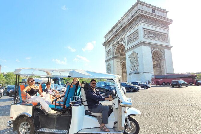Private Tour of Paris in Tuktuk - The Guide and Experience