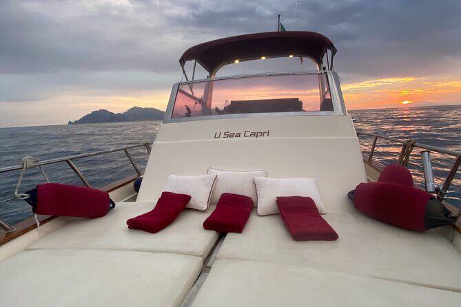 Private Tour of the Island of Capri by Boat and Visit to the Caves - Itinerary Breakdown: What to Expect at Each Stop