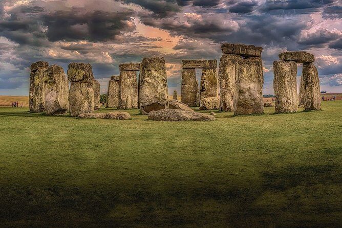 Private Tour to Stonehenge and Highclere Castle (Downton Abbey) - The Experience of a Lifetime—But With Practical Benefits