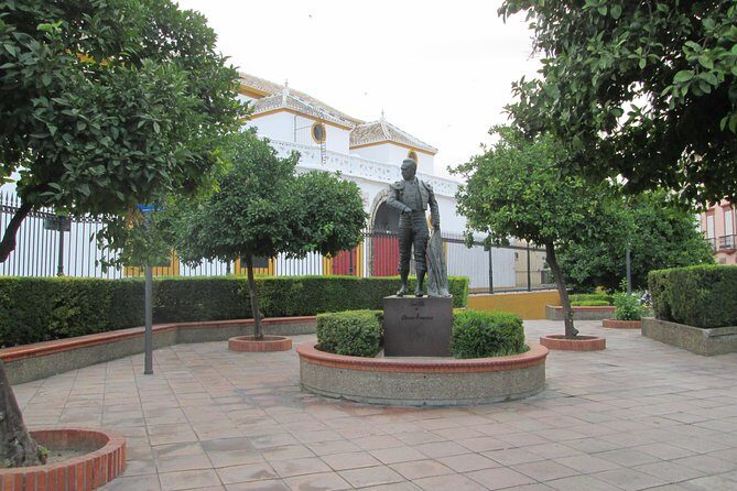 Private tour to the bullring La Maestranza - The Stables and the Bullfighter’s Chapel
