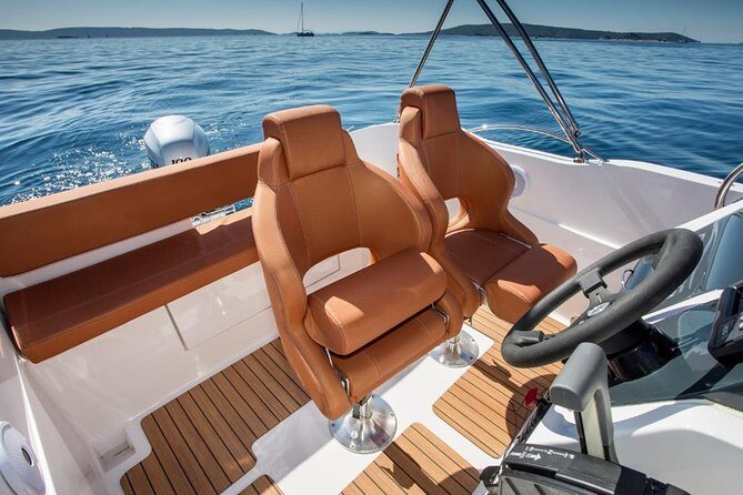 Private tour to the Elafiti with Barracuda 545 - half day 4h - An In-Depth Look at the Tour