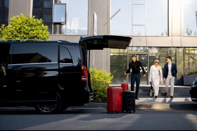 Private transfer from CDG or ORY airport to PARIS or DISNEYLAND - Who is This Transfer Best For?