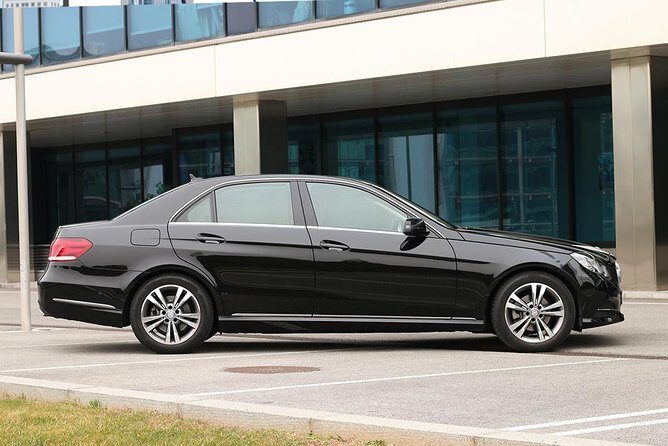 Private transfer from cruise port to Barcelona Airport or hotel - Key Points