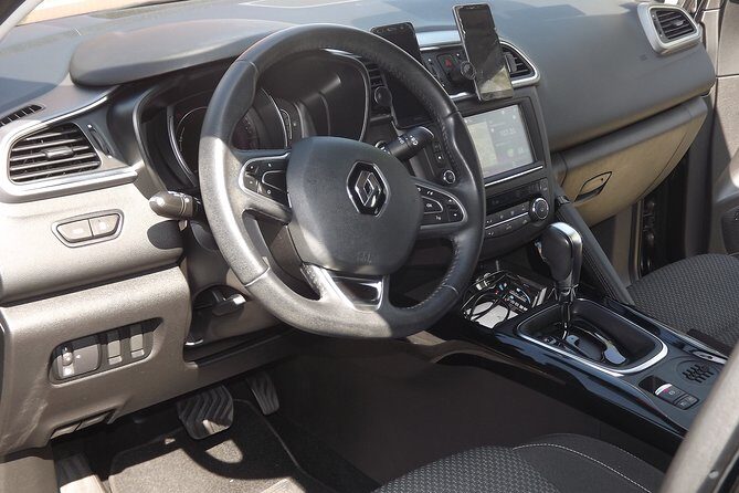 Private Transfer from Porto airport to Porto city, or Porto city to airport - Meeting Points and Convenience