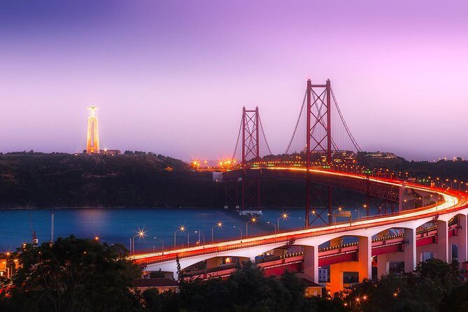 Private transfer from Seville to Lisbon, 2 hours for sightseeing - Onboard Comfort and Service