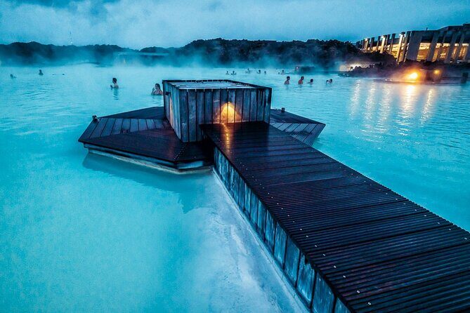 Private Transfer from/to Keflavik Airport (KEF) - The Breakdown of the Experience