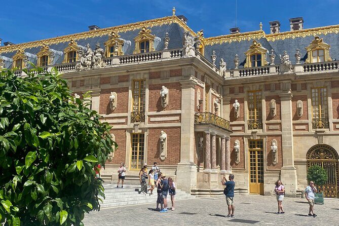 Private Versailles, Gardens, Trianon Live Guided Trip by Mercedes - FAQ