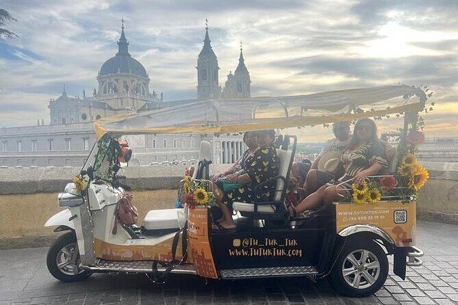 Privately Guided Panoramic Tour in Yellow Tuk Tuk from Madrid - Guides Make or Break the Experience