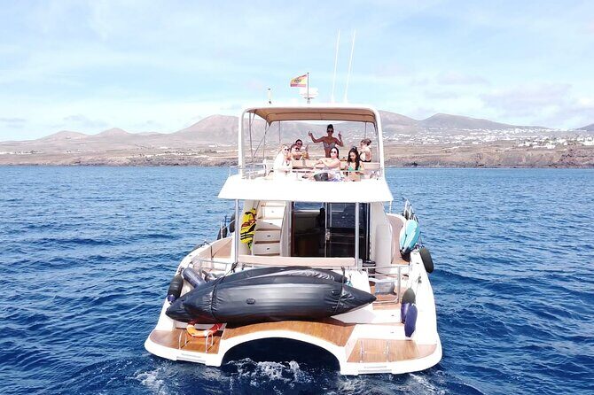 Puerto del Carmen: Catamaran Trip with Water Sports - How the Itinerary Breaks Down