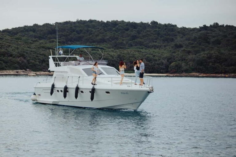 Pula: Half or Full day boat tour on yacht with skipper - The Yacht and Comfort Features