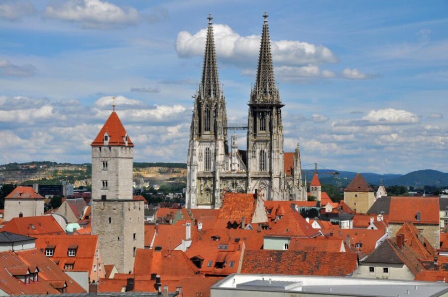 Regensburg: Express Walk with a Local in 60 minutes - Discovering Regensburg in Just 60 Minutes