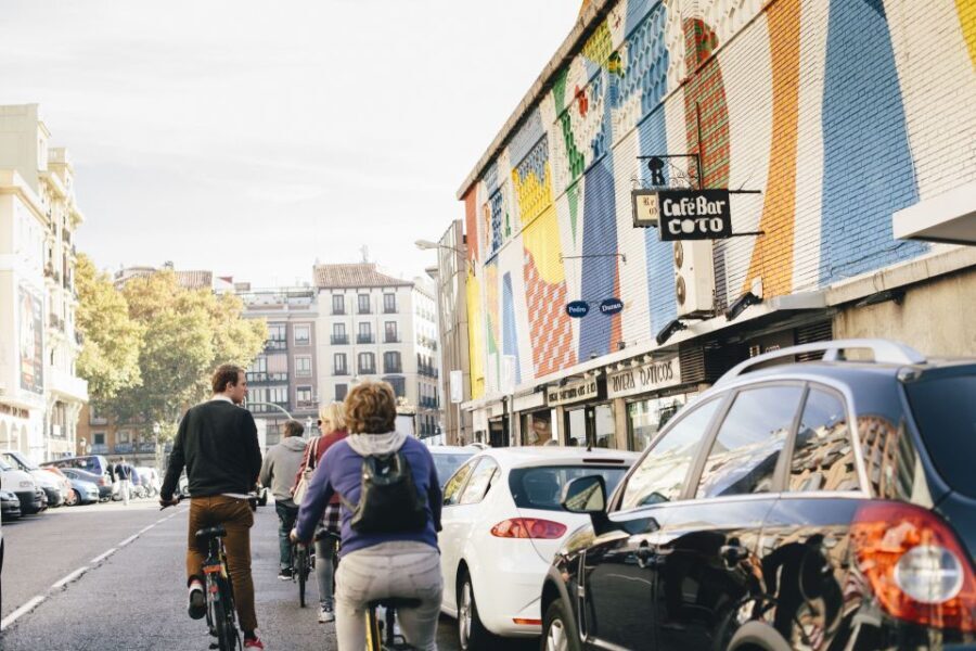 Rent a Bike in Madrid -Free phone holder and selfguided tour - What’s Included and What to Consider