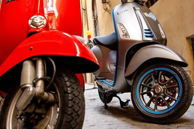Rent your Electric Vespa 45 in Florence for 8 hours - An in-depth look at the electric Vespa experience