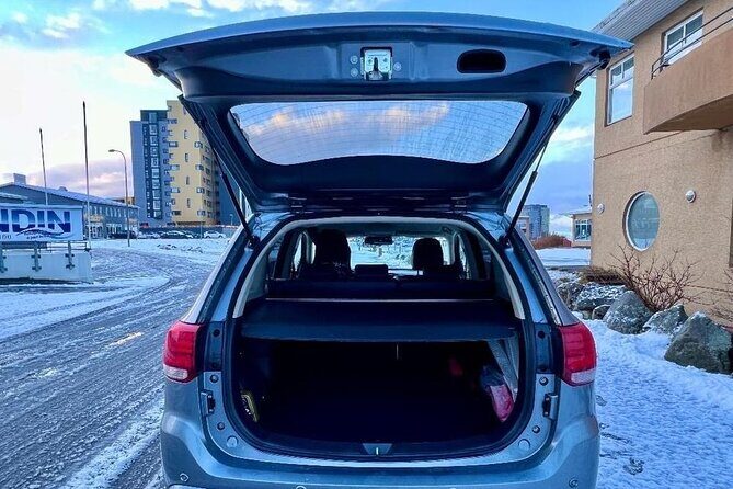 Reykjavik Iceland : Private transfer From / To KEF airport - Reliable Airport Arrival and Departure