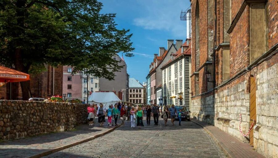 Riga: Private Old Town Walking Tour + Riga Balsam tasting - Who Should Consider This Tour?