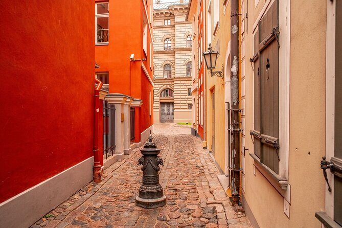 Riga Scavenger Hunt and Highlights Self Guided Audio Tour - The Experience on the Ground