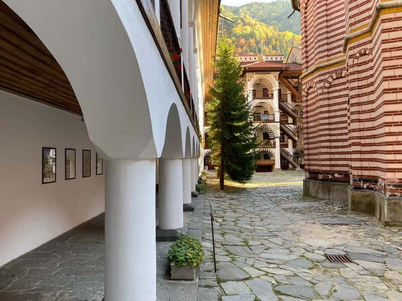 Rila Monastery: Complex Smartphone Audio Guide - The Reality of Reviews and User Experiences