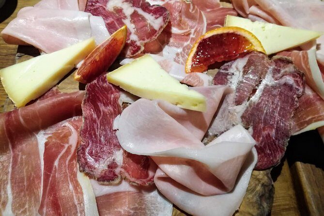 Rome Campo de Fiori and Jewish Ghetto Street Food Tour - The Guides and Experience