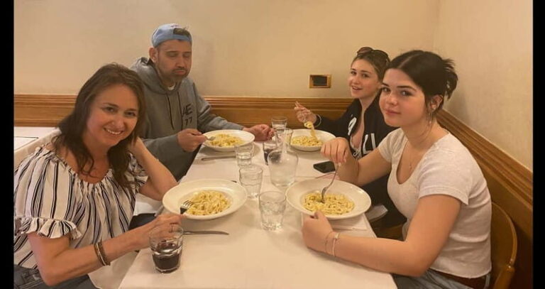 Rome: Hands-On Pasta & Tiramisu Class - The Location and Atmosphere