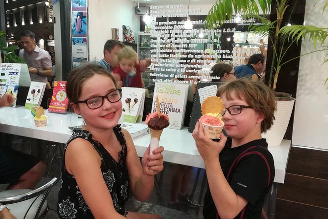 Rome Night Tour for Kids & Families With Gelato Pizza & Must-See Sites Lit Up - What to Expect from the Experience