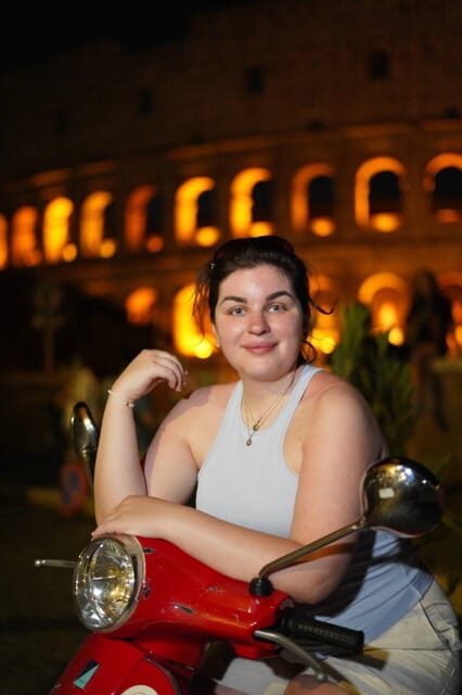Rome: Vespa Tour & Professional Photoshoot - The Iconic Colosseum & Photo Stop