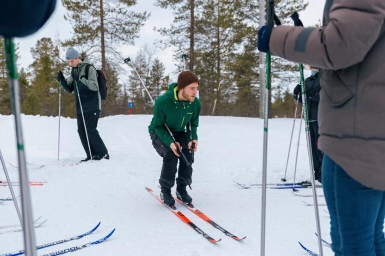 Saariselkä: Cross-Country Skiing for beginners - What to Expect from the Tour