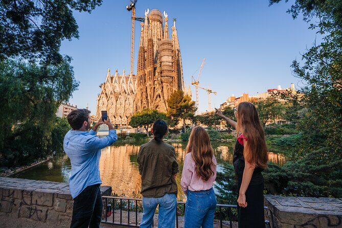 Sagrada Familia Skip the Line Ticket with Official Guide - Benefits for Travelers