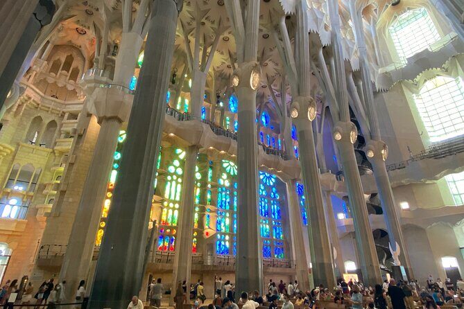 Sagrada Familia Tour with Express Entry and Local Guide - Practical Details and What to Expect