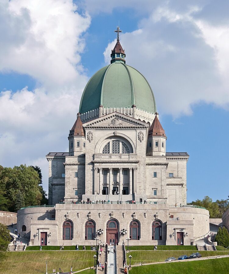 Saint Josephs Oratory of Mount Royal with green dome
