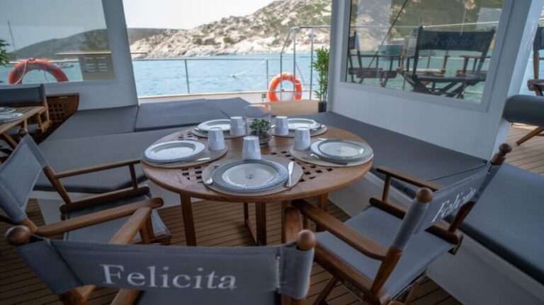 Saint-Raphaël : Sunset & Dinner Cruise to the Golden Island - The Coastal Sailing Experience