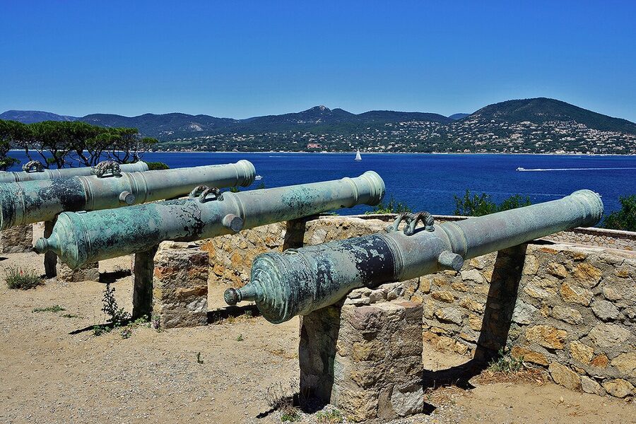 Saint-Tropez Citadelle hilltop fortress walls