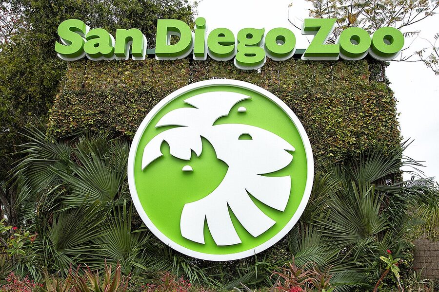 San Diego Zoo entrance sign on Park Boulevard in Balboa Park