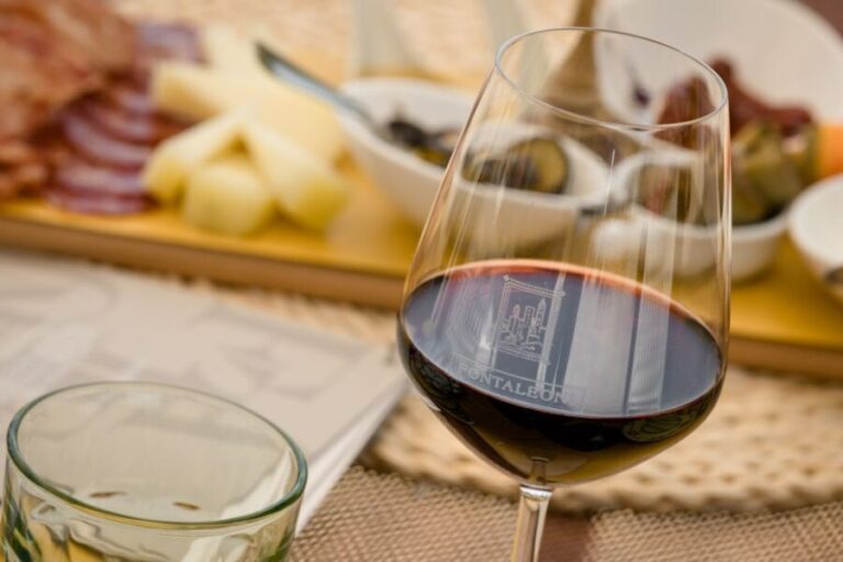 San Gimignano: Winery Tour with Wine Tasting and Lunch - A Detailed Look at the Experience