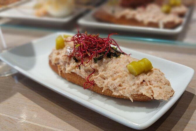 San Sebastián Pintxos Tour: Delicious Food, Drinks & Ambience - Practical Details and Tips