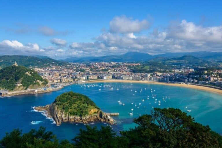 San Sebastian: Private custom walking tour with a guide - What Can You Expect from the Itinerary?