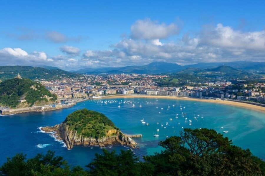 San Sebastian: Private custom walking tour with a guide - What Can You Expect from the Itinerary?