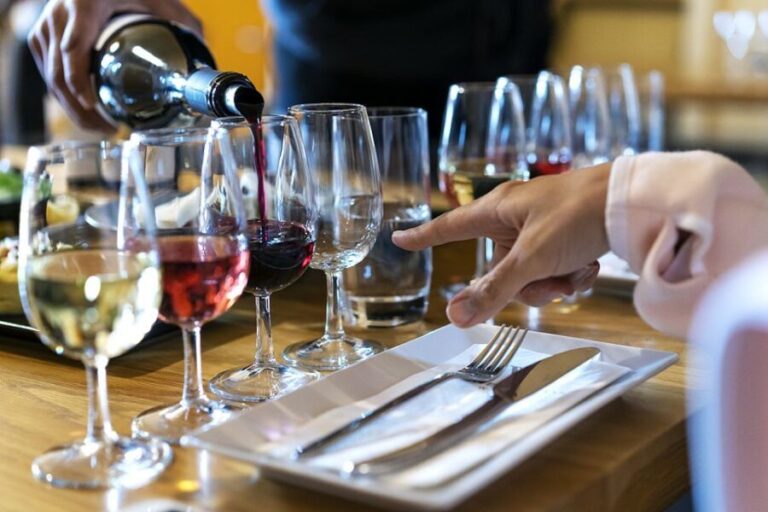 Santorini: Semi- Private wine tour - Through the grapevine - Who Will Love This Tour?