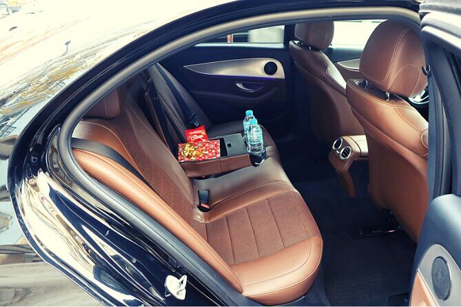 Santorini VIP Limousine Transfer Services - The Booking and Flexibility