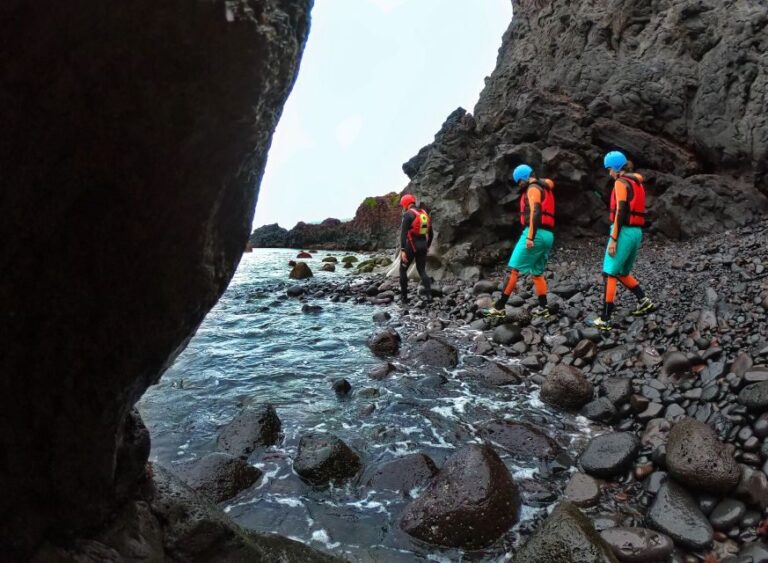 São Miguel: Coasteering Experience in Caloura - FAQ
