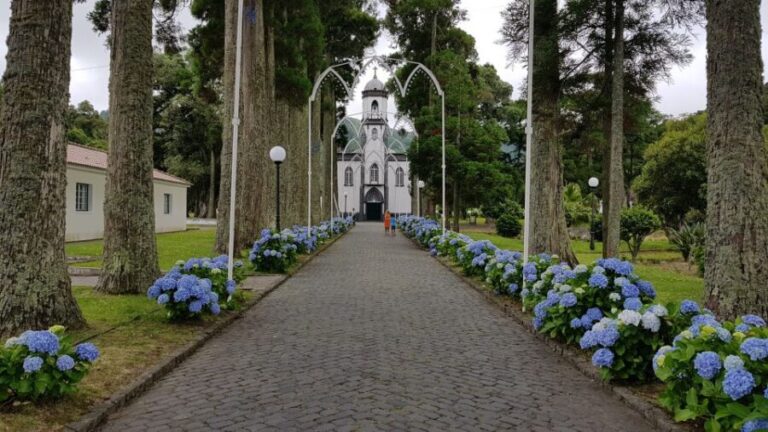 São Miguel Island: Full-Day Sete Cidades Tour - Authentic Experiences from Travelers