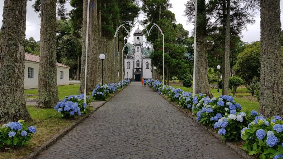 São Miguel Island: Full-Day Sete Cidades Tour - Authentic Experiences from Travelers