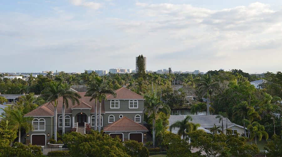 Lido Key shoreline in Sarasota