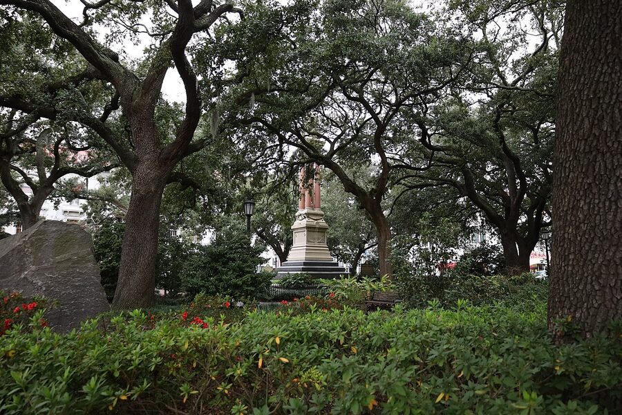 Wright Square Savannah Georgia historic meeting point for walking tours