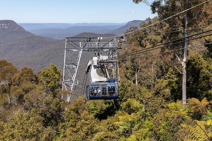 Scenic Cableway descending into Jamison Valley at Katoomba