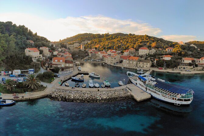 Sea Kayaking and Snorkeling to Green Cave on Sipan island from Lopud - Who Should Consider This Tour?