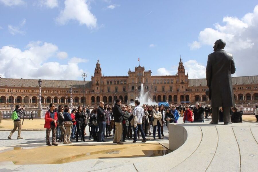 Secrets of Maria Luisa Park and Plaza de Espana - The Crown Jewel: Plaza de España