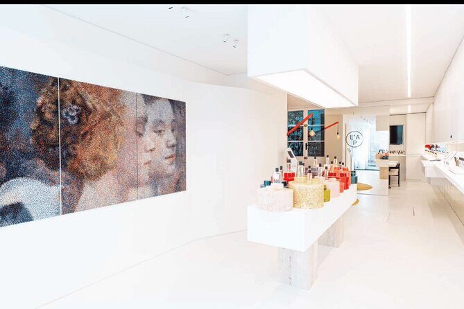 See 15 plus Paris Sights Tour and Fun Perfume Experience - Transport and Practicalities