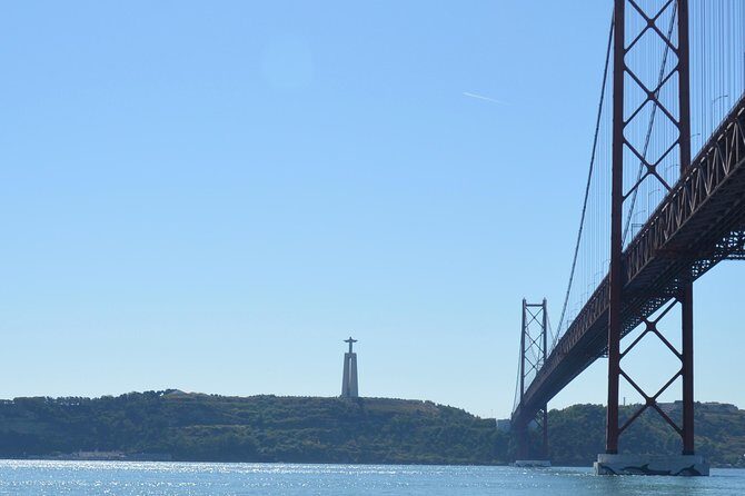 Segway Vip Tour - Stop 3: Liberty Avenue and Eduardo VII Park